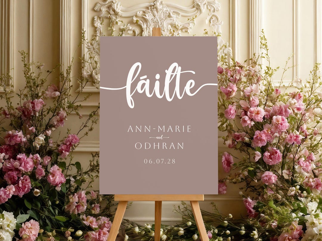 Irish Fáilte Wedding Welcome Sign: Rose-beige, Custom Names & Date ...