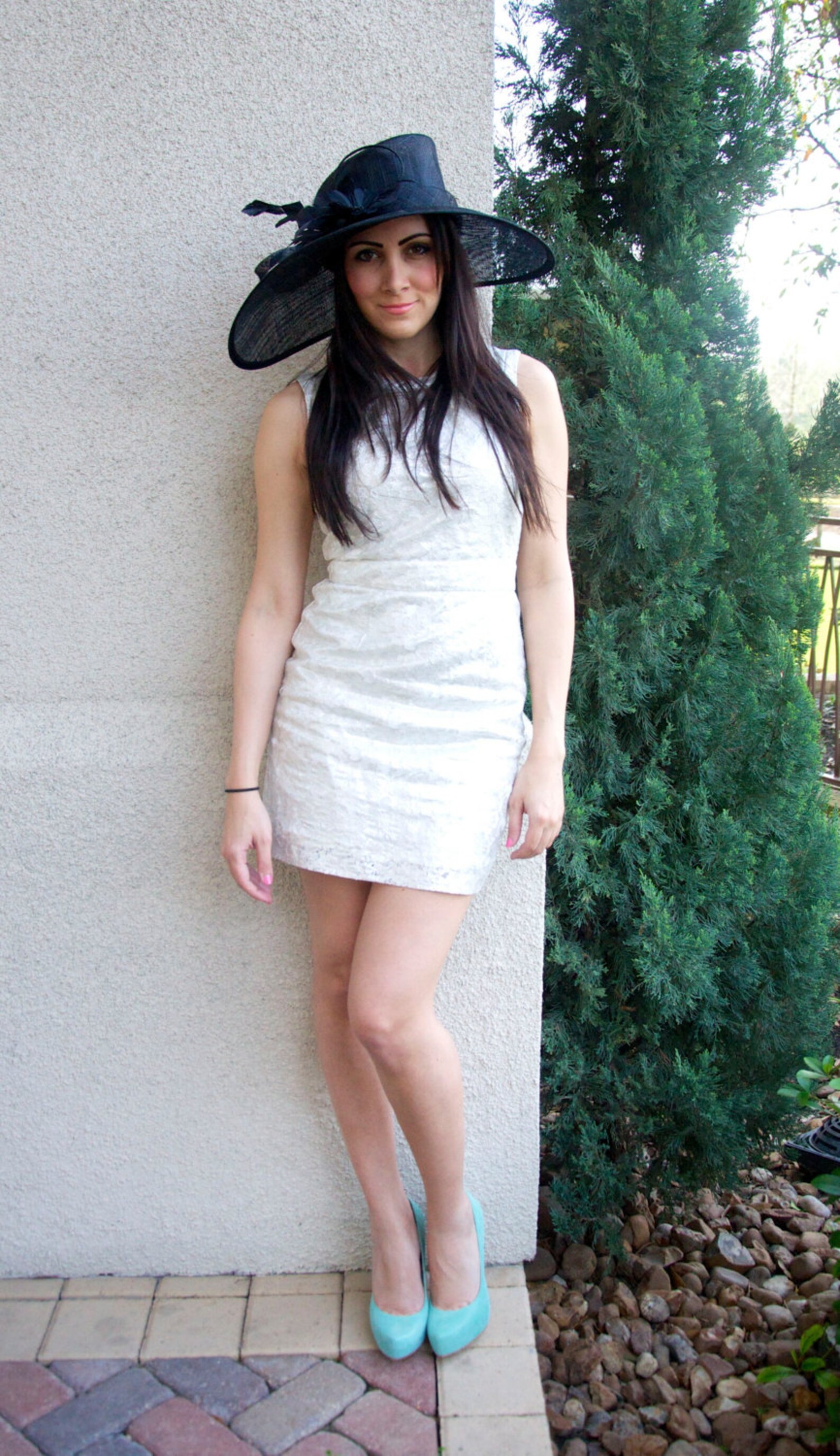 Red Sun Hat alexandria Red Fascinator Sun Hat W/ Mesh Flowers and ...