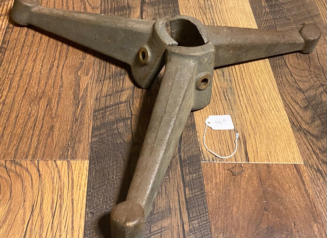 Antique Vintage Industrial Cast Iron Heavy Duty Tripod Legs Base ...