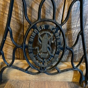Antique Vintage Cast Iron Singer Sewing Machine Ornate Unique Bench Leg ...