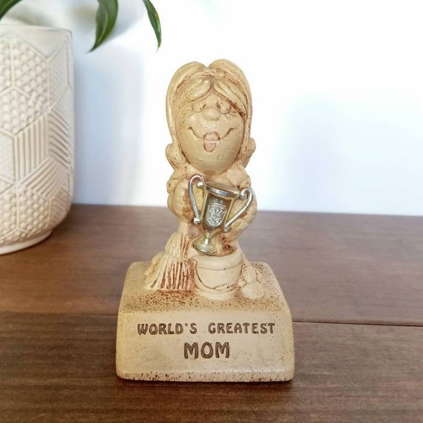 Greatest Mom Statue - Etsy