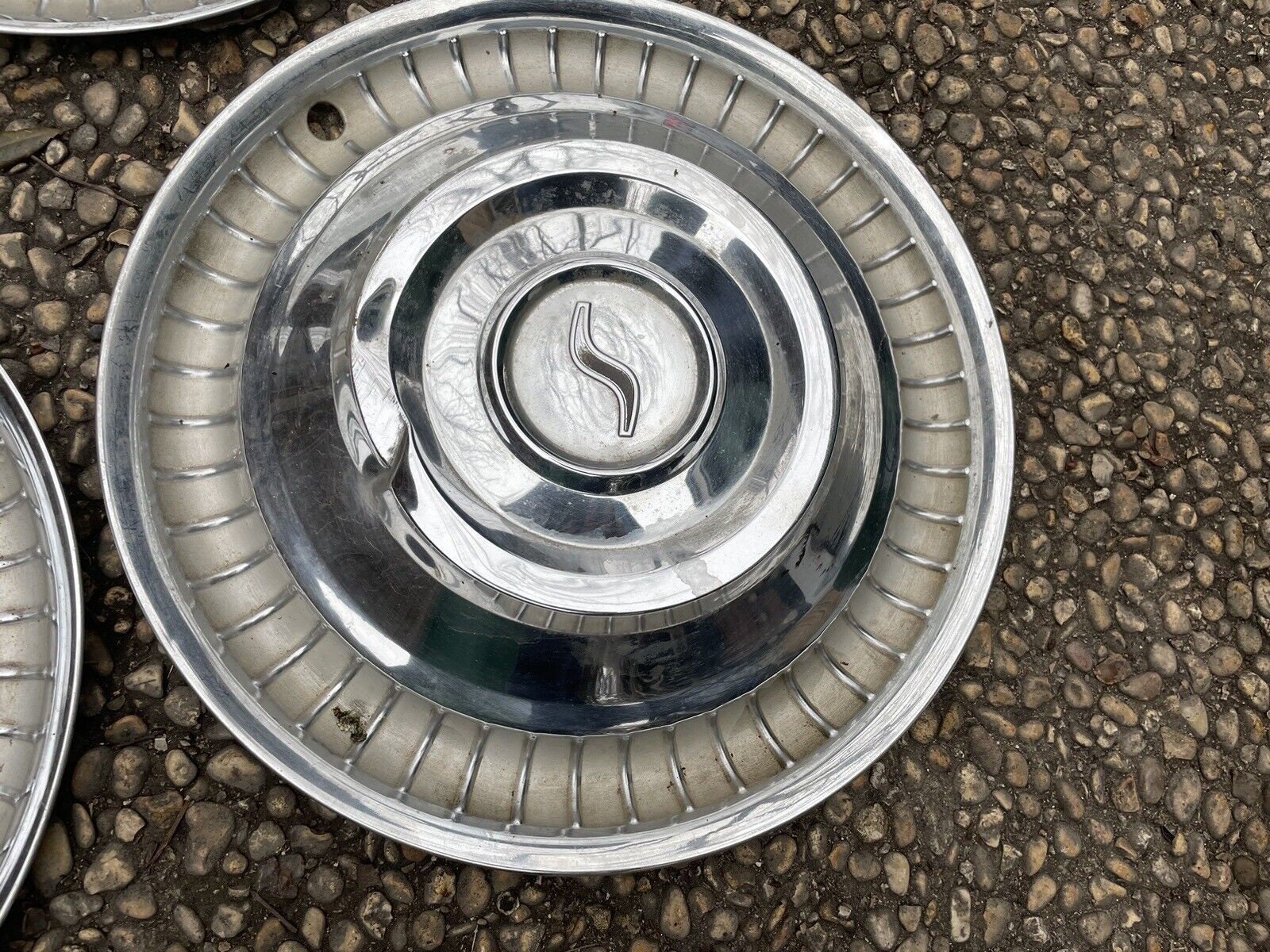 60 61 62 63 64 Studebaker Hubcap Rim Wheel Cover Hub Cap 15 OEM USED ...