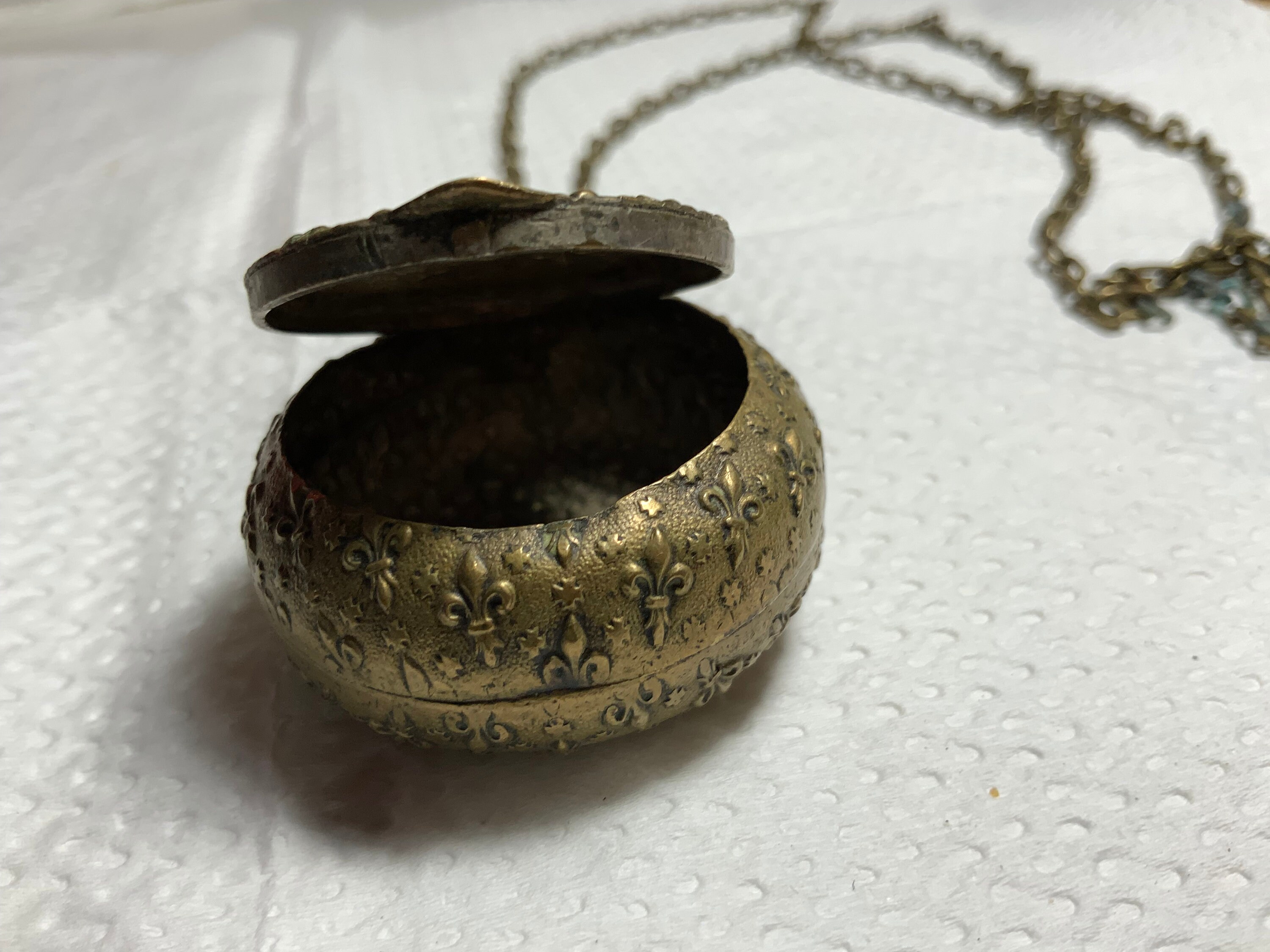 Unusual Locket With Chain Unmarked. Opens Up - Etsy