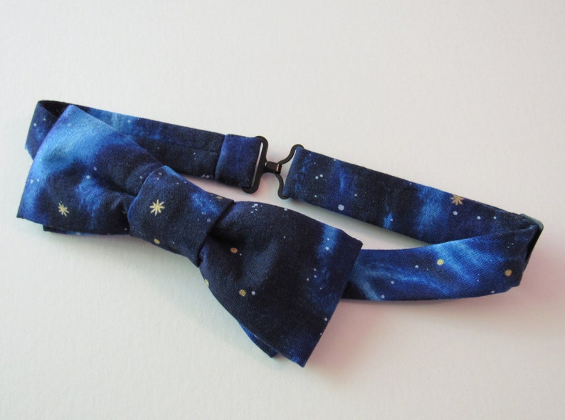 Cosmos Bow Tie // Blue Cotton Bow Tie, Adjustable - Etsy