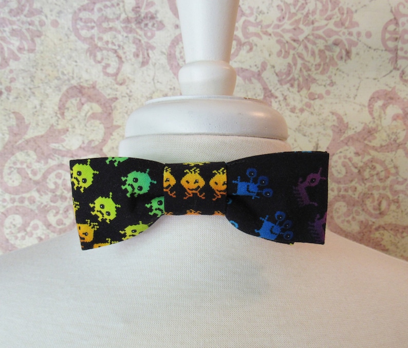 Space Invaders Bow Tie in Rainbow // Adjustable Cotton Bow Tie - Etsy