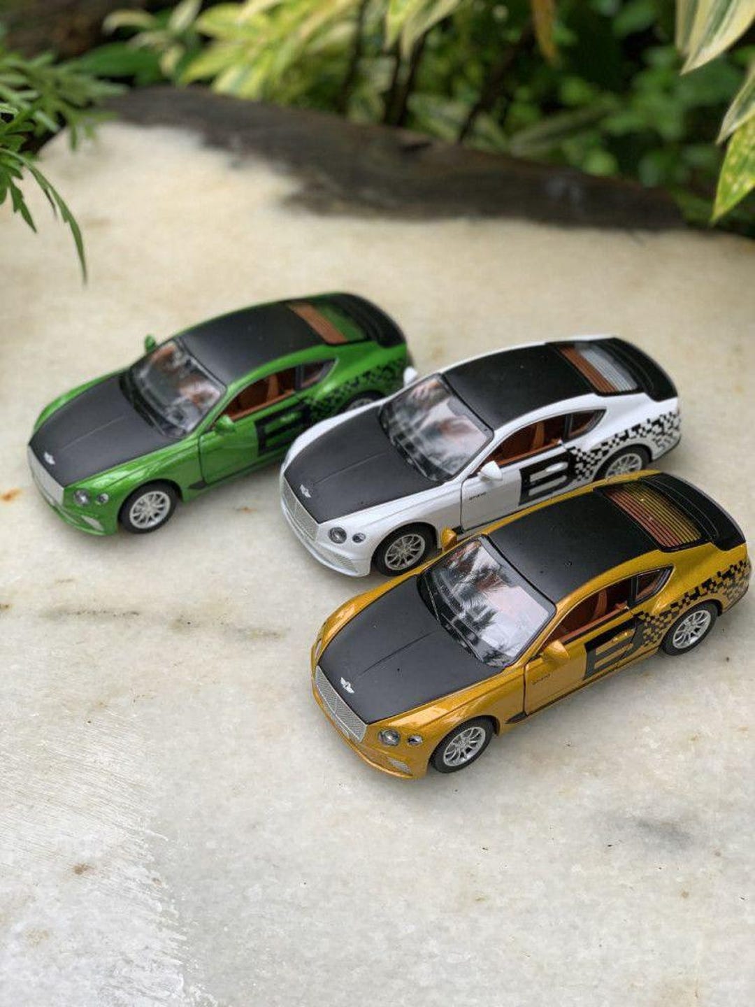 Luxury Sports Car Model 1:22 Scale – GT370 Diecast Collectible Toy Car ...