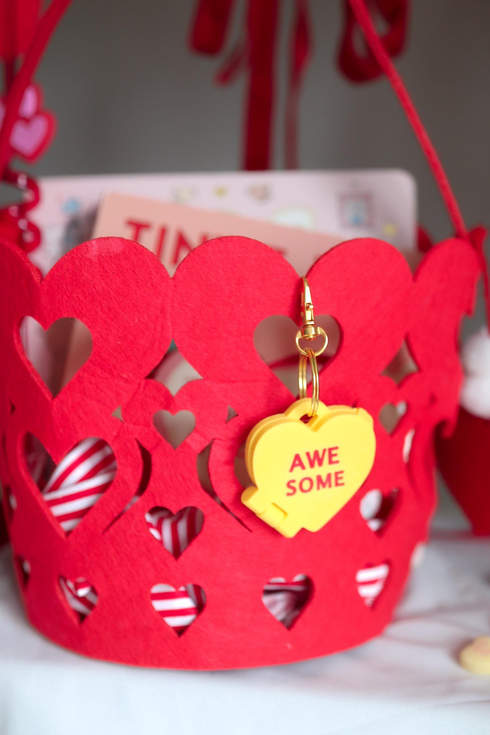Conversation Heart Locket Valentines for Kids | Non-candy Classroom ...