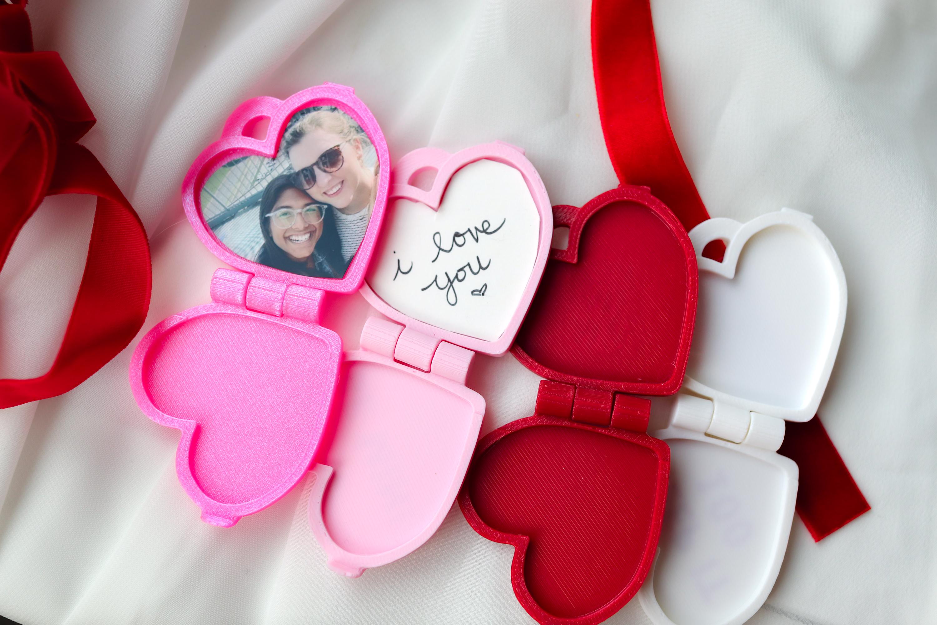 Conversation Heart Locket Valentines for Kids | Non-candy Classroom ...