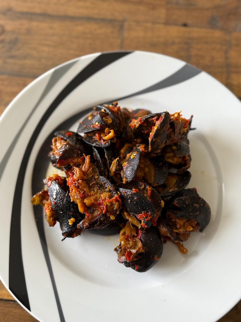 10 Medium Fried Peppered Snails – Spicy & Irresistible - Etsy