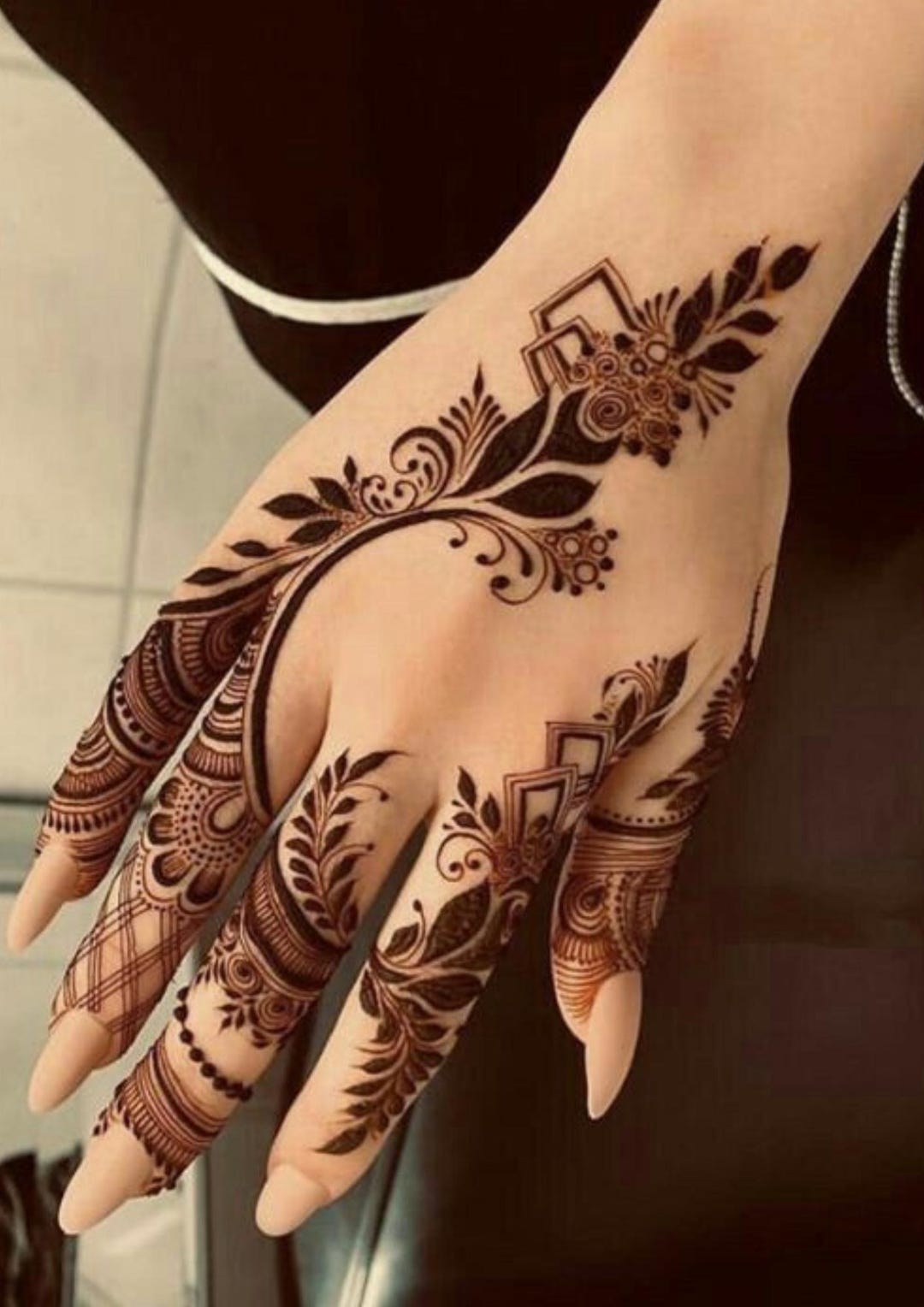 Elegant Iranian Mehndi Designs | Printable Persian Henna Art | Unique ...