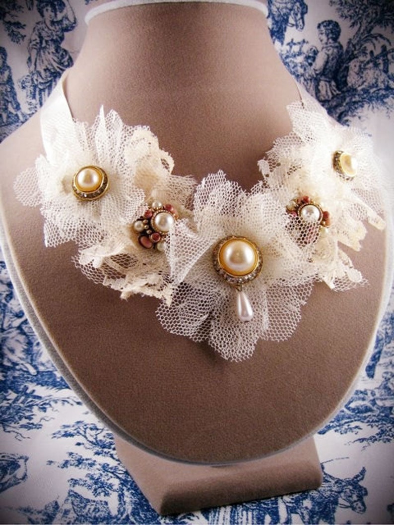 Ivory Satin and Lace Statement Necklace - Etsy