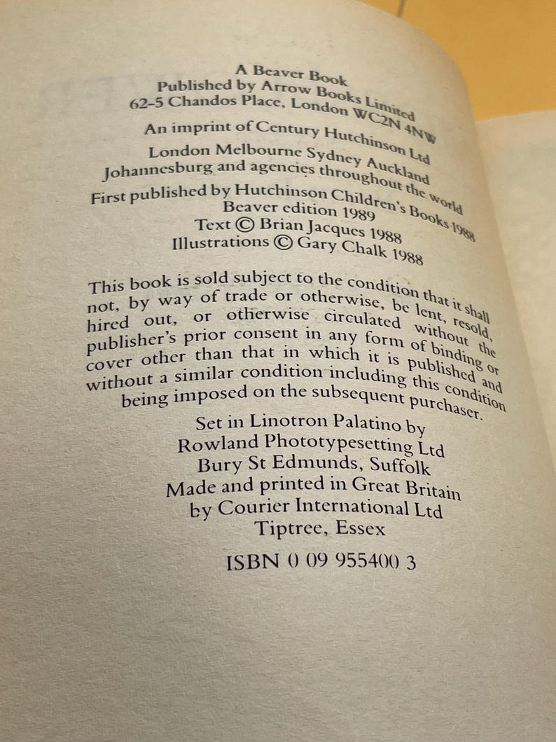 Mossflower by Brian Jacques (1988). Vintage Fantasy Paperback. - Etsy