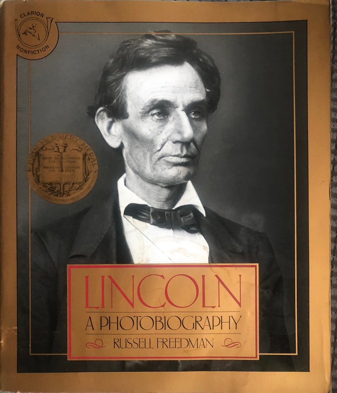 Lincoln: A Photobiography - by Russell Freedman. 1987 - Etsy