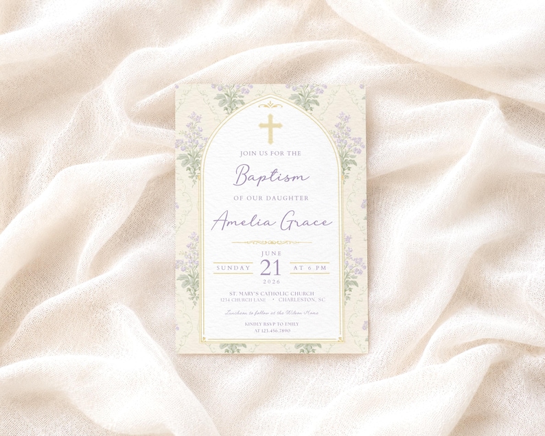 Invitation de baptême pour fille, motif floral violet | Modèle Canva ...