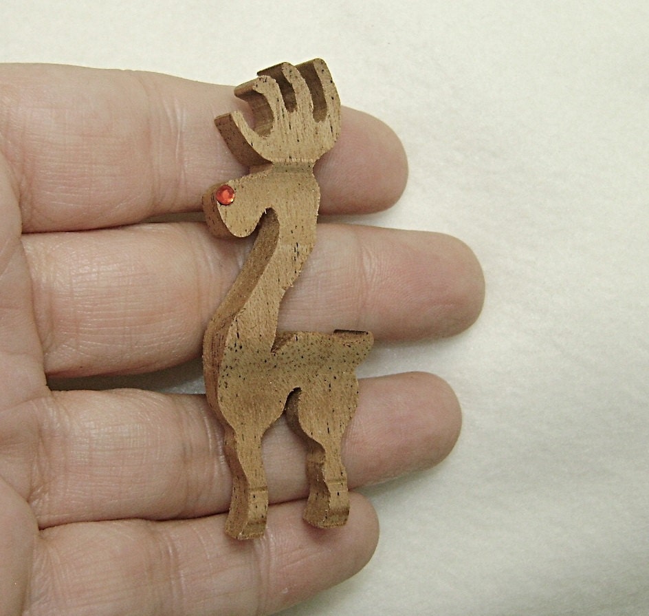 Natural 24 Rudy, Blonde Walnut Reindeer Pin, Rudolph - Etsy
