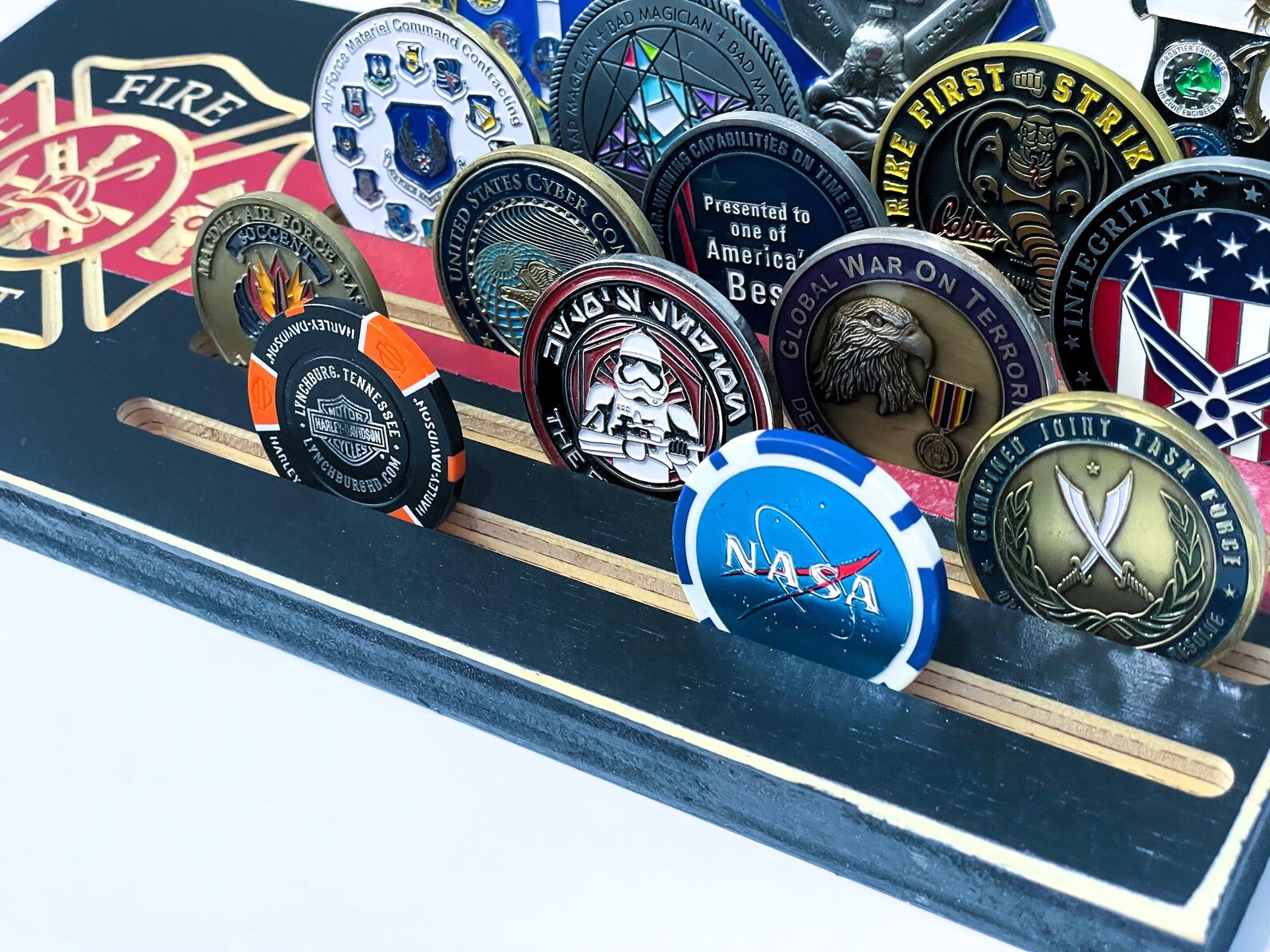 20 Coins Firefighter Challenge Coin Display | Thin Red Line Flag W ...
