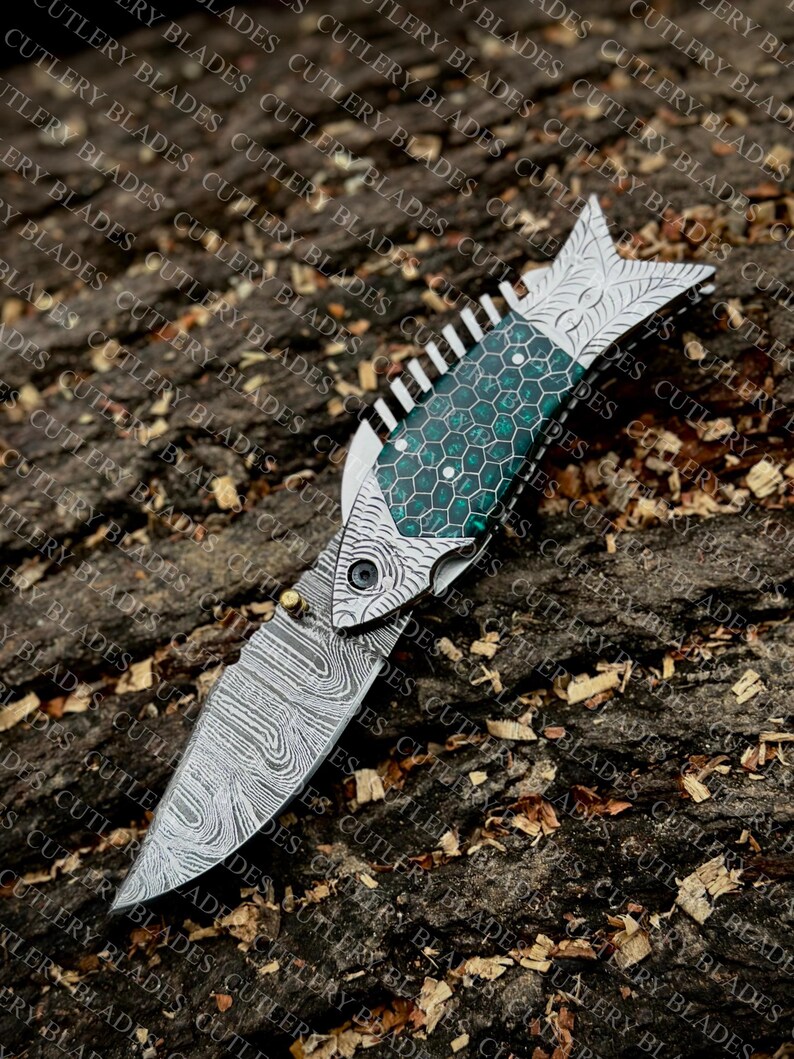 Handmade Fish Pocket Knife Damascus Folding Knife Bone Handle Special ...
