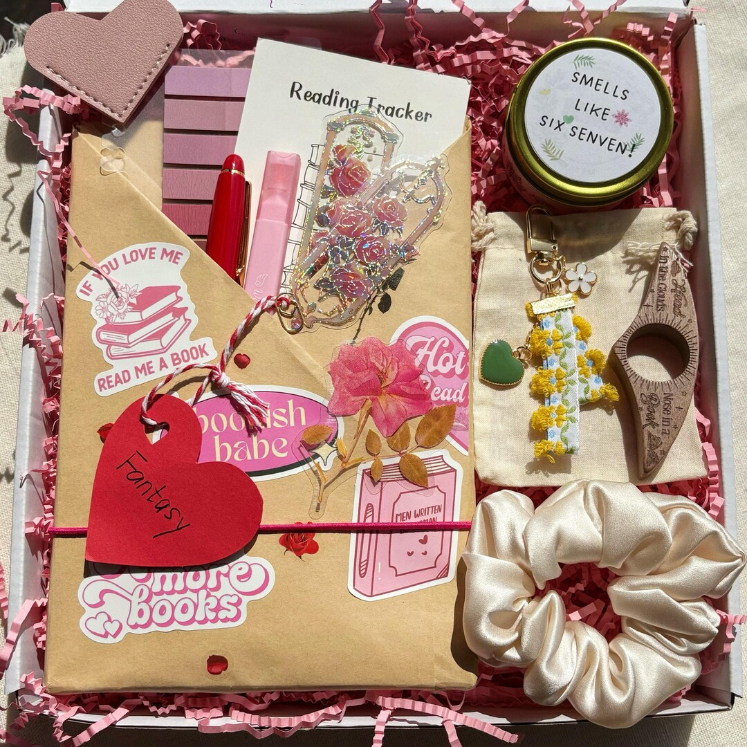 Personalized Blind Date With a Book Gift Box for Her Eco-friendly ...