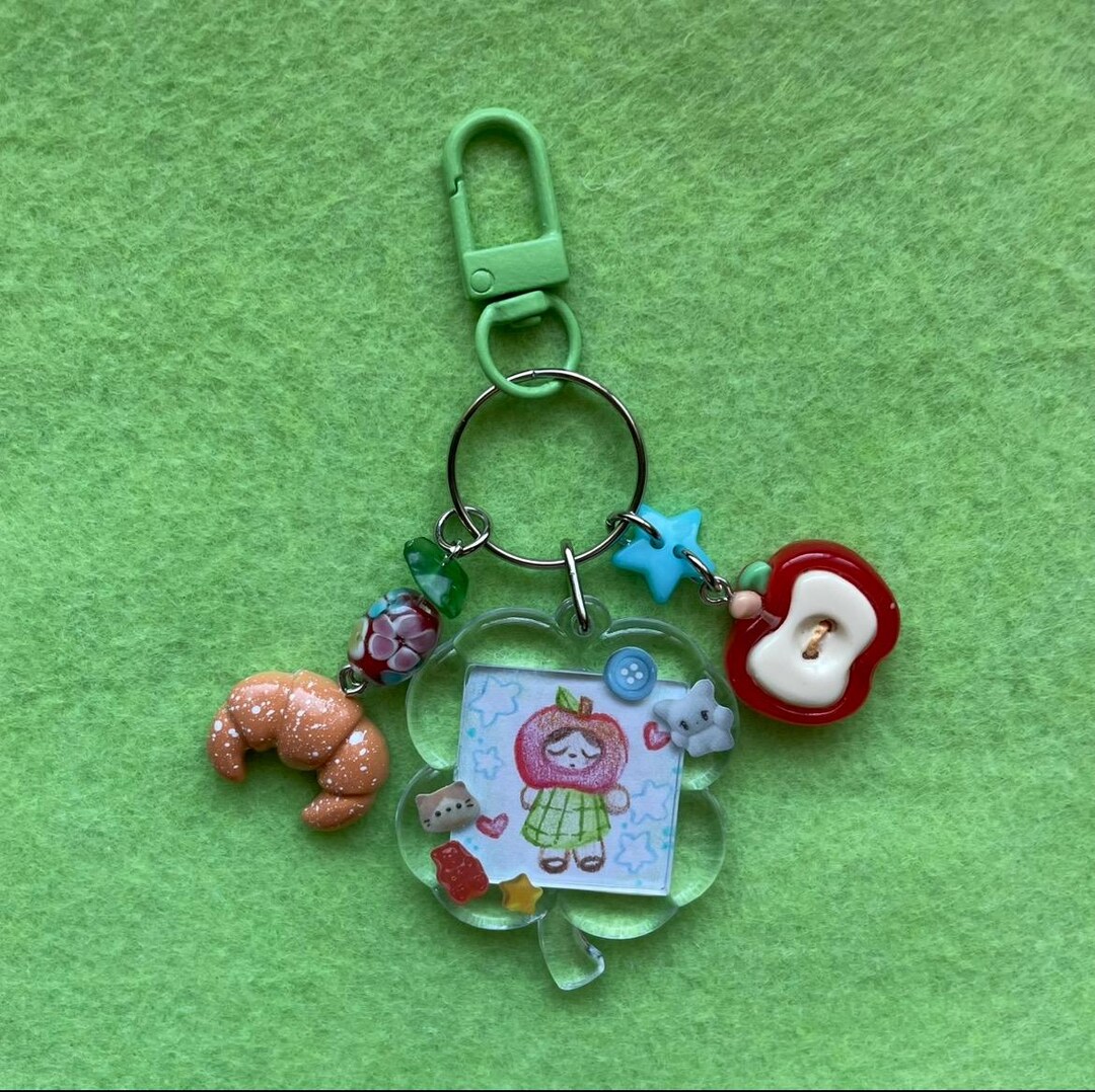 Apple Cutie Clover Handmade Photo Frame Keychain - Etsy