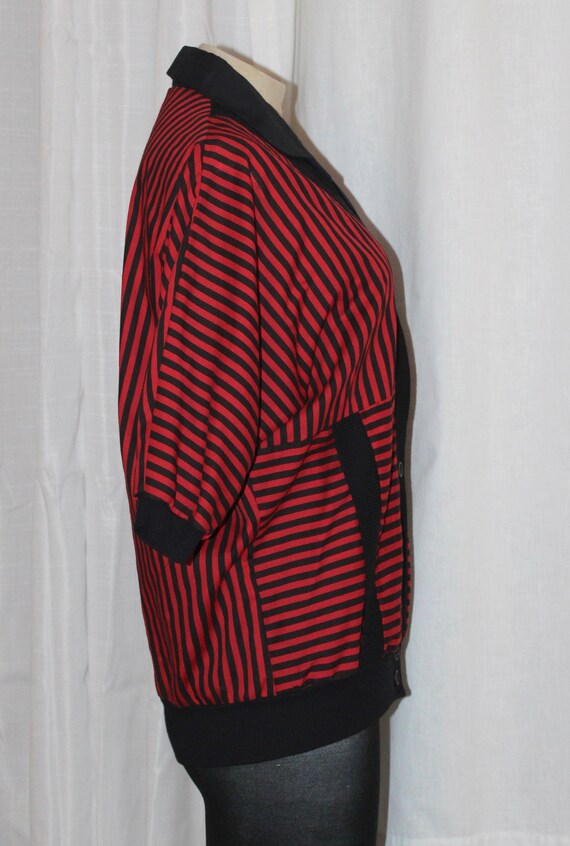 Vintage late 70s early 80s top black and red stripes,… - Gem