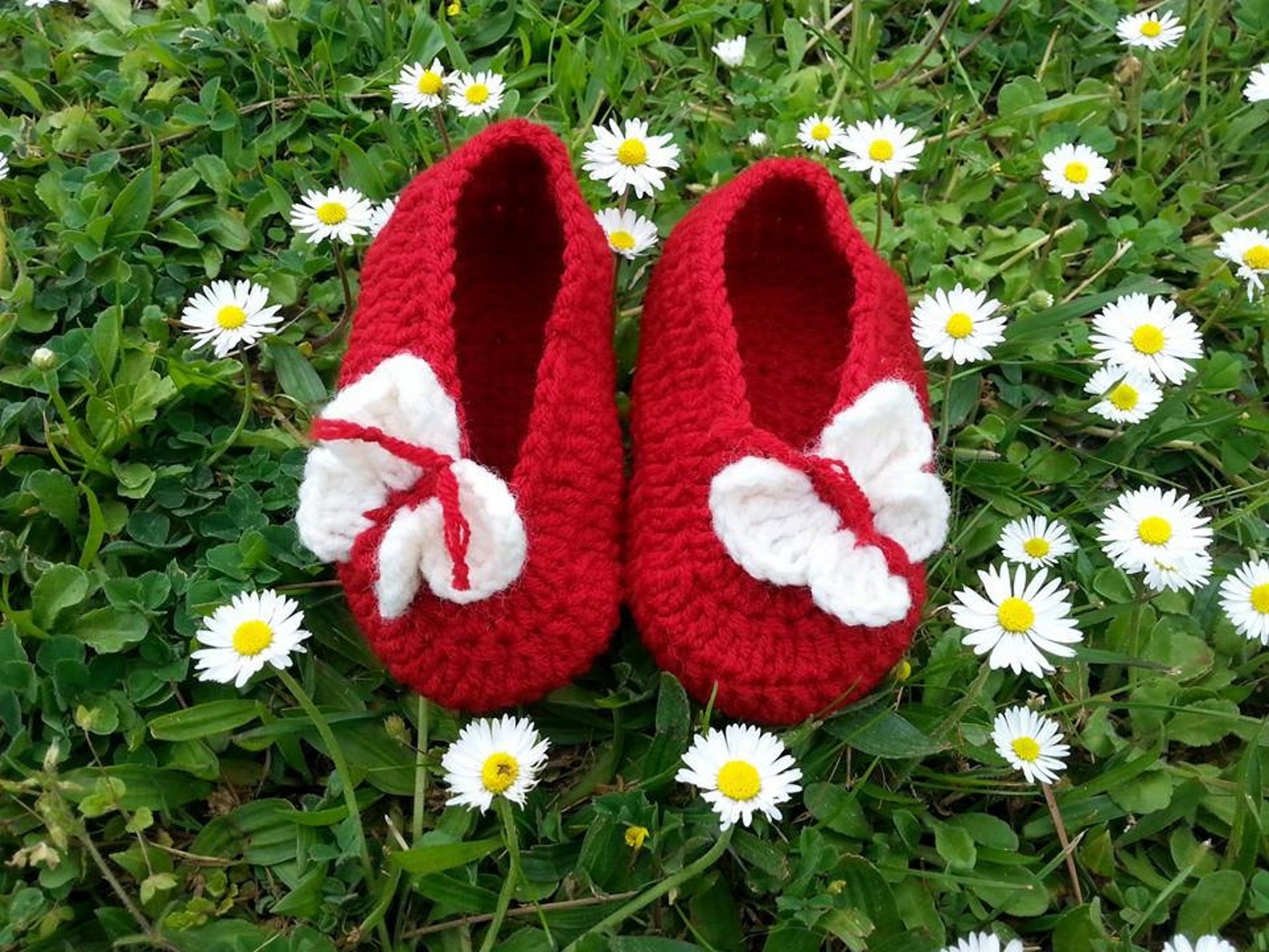 Crochet Baby Red Shoes, Unique Booties, Baby Converse, Newborn Gift ...