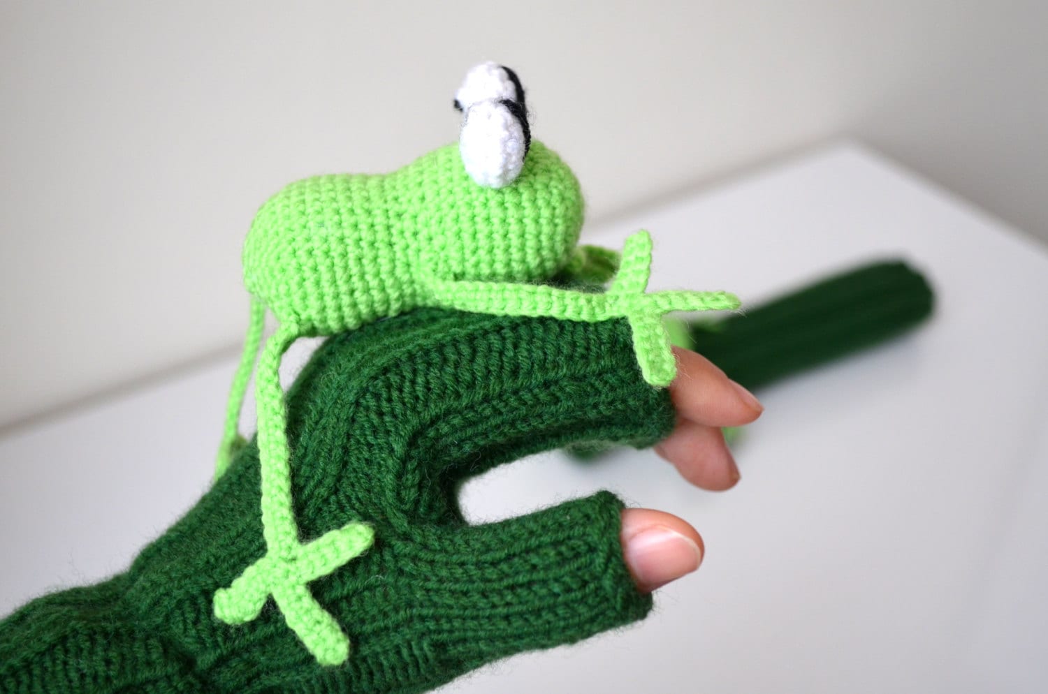 Knitted Frog Winter Gloves, Wool Fingerless, Chunky Half Finger Glove ...