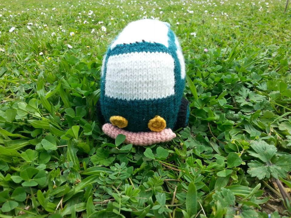 Knitting Bus Toys Knitted Retro Soft Toy Mini Double Decker Bus Vehicle ...