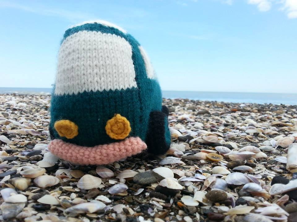 Knitting Bus Toys Knitted Retro Soft Toy Mini Double Decker Bus Vehicle ...