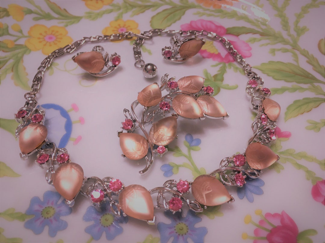 Vintage LISNER Pink Glass Strawberries Necklace Brooch and Earrings ...