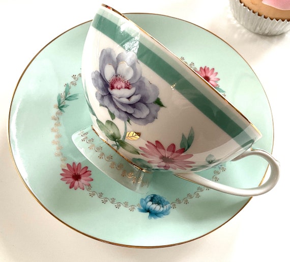 Collectibles Art & Collectibles Collectible Plates I am a delicate f ...