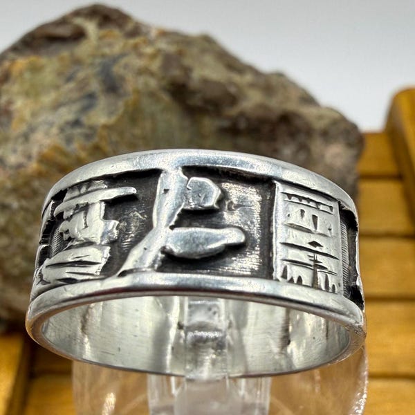 Storyteller Ring - Etsy