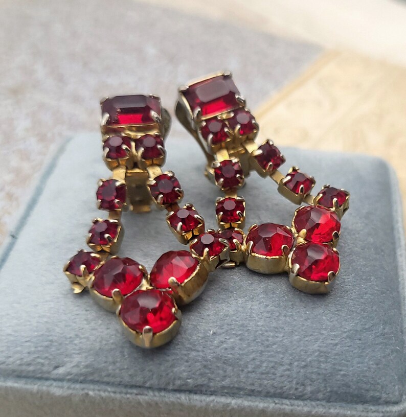 Vintage Ruby Red Rhinestone Dangle Clip-on Earrings Large Formal Prom ...