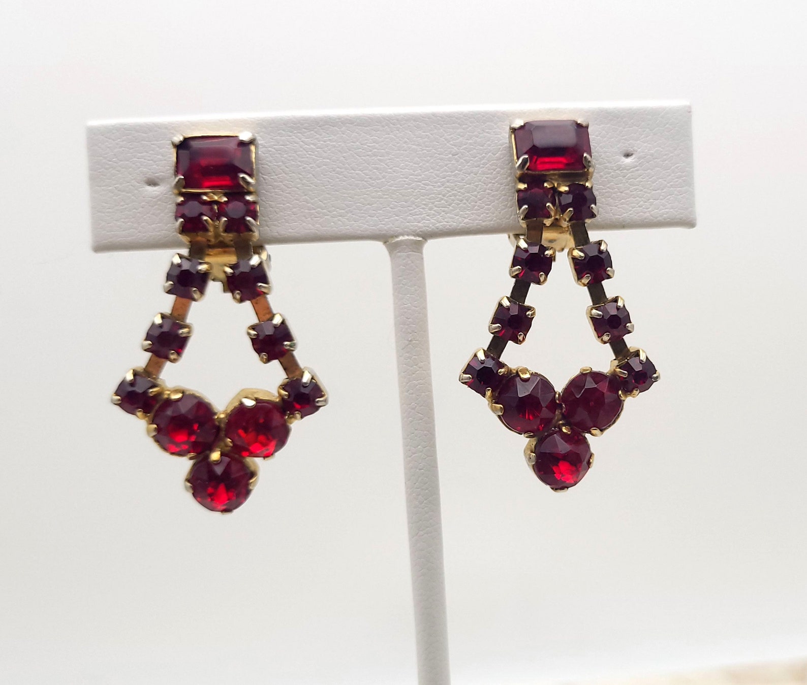 Vintage Ruby Red Rhinestone Dangle Clip-on Earrings Large Formal Prom Red and Gold Earrings - Etsy