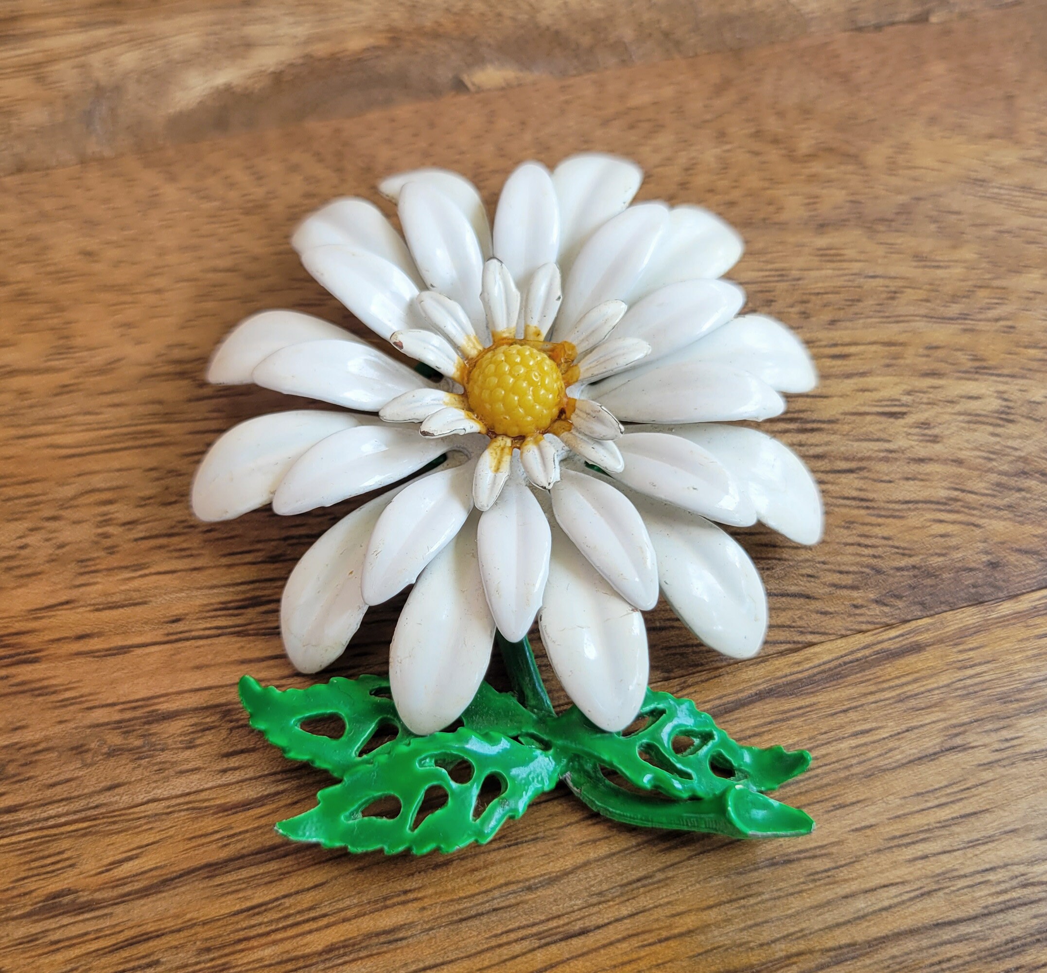 Vintage Daisy Brooch Pin - White Enameled Flower Pin - Etsy