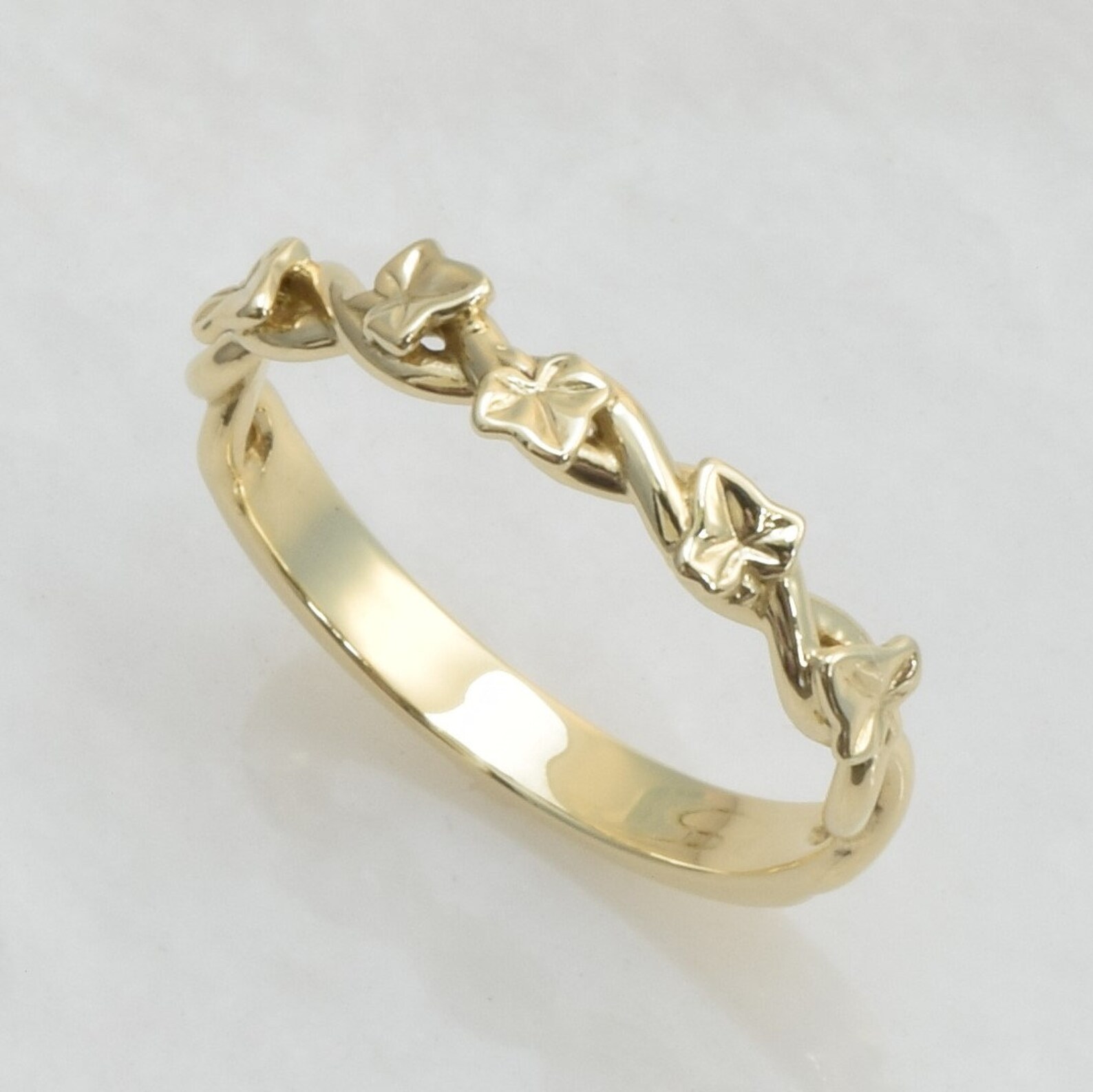 Intertwined Ivy Ring Solid 14 Karat or 10 Karat Yellow - Etsy