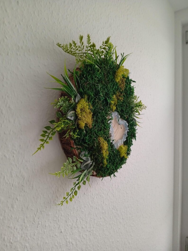 Personalized Moss Art: Stabilized Moss & Crystal Heart on Wood Slice - Etsy