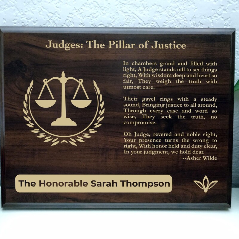 Judge Gifts - 60+ Gift Ideas for 2025