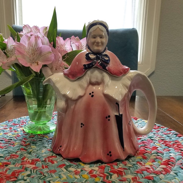 Old Lady Teapot - Etsy