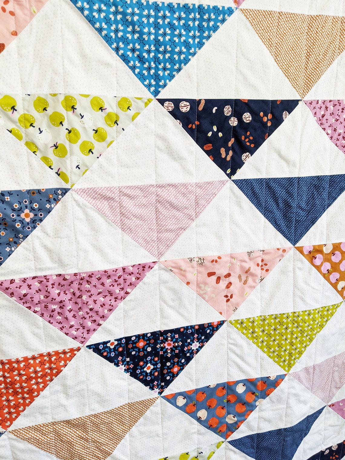 Triangle Quilt Pattern PDF fat Quarter Friendly Drift by - Etsy