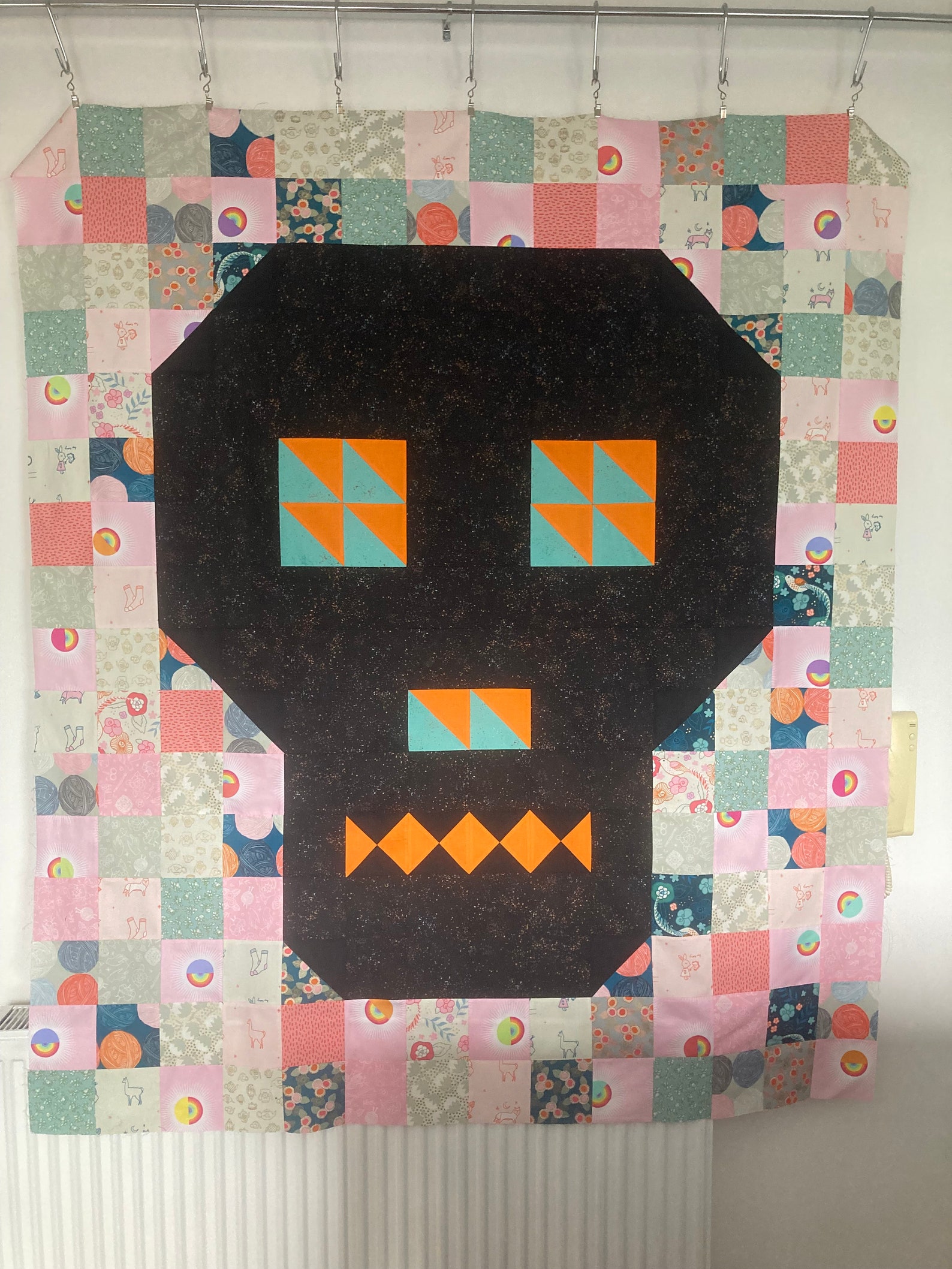 Skull Quilt Pattern PDF *scrap Friendly* Bonedigger by Slightly Biased ...