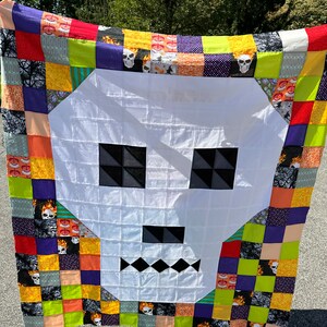 Skull Quilt Pattern PDF *scrap Friendly* Bonedigger by Slightly Biased ...