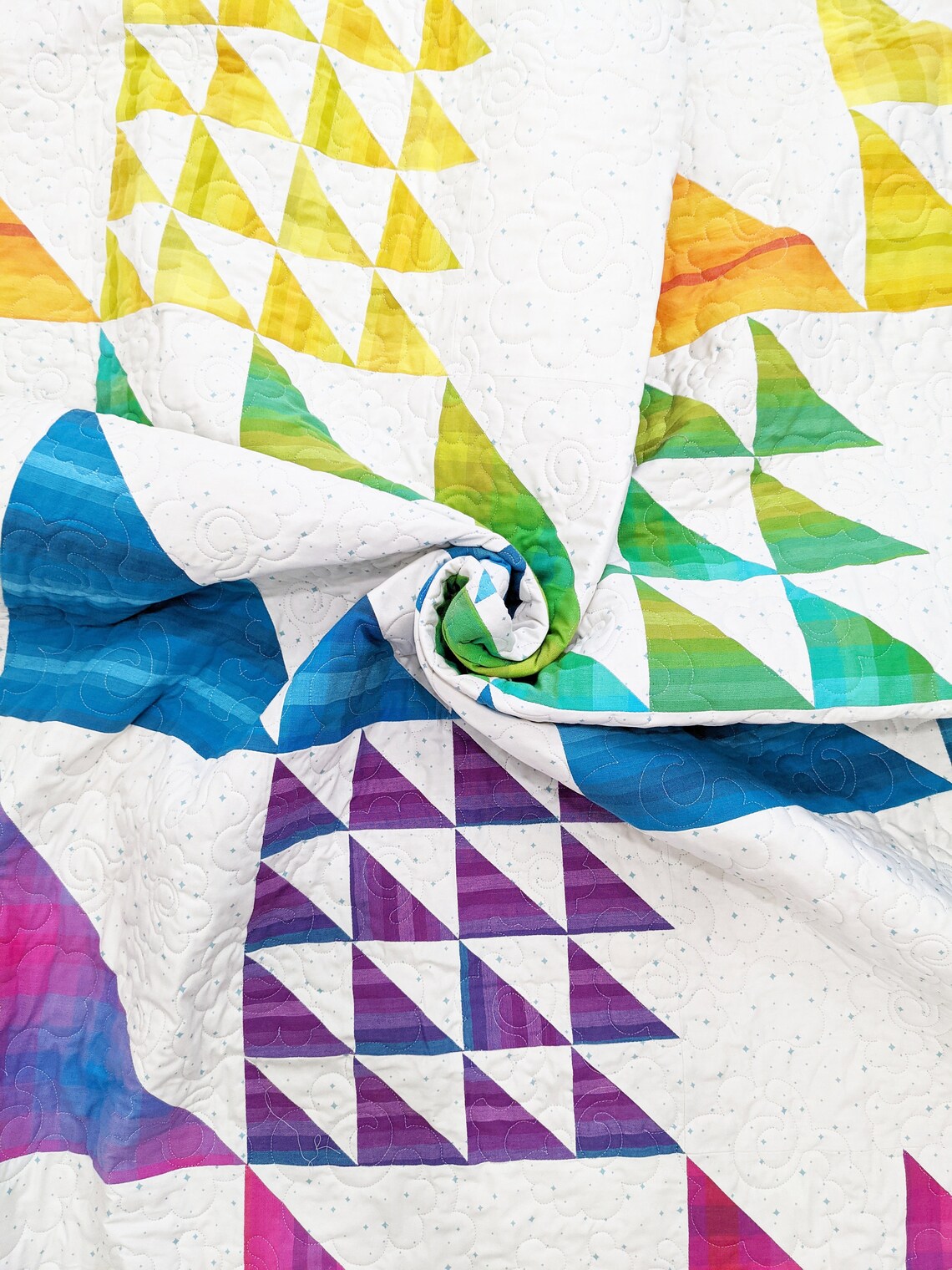 Triangle Quilt Pattern PDF fat Quarter Friendly Vertex by - Etsy