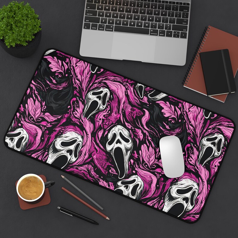 Pink Scream Desk Mat: Horror Movie Mousepad, Pink & Black Slasher ...