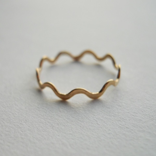 Wavy Ring - Etsy