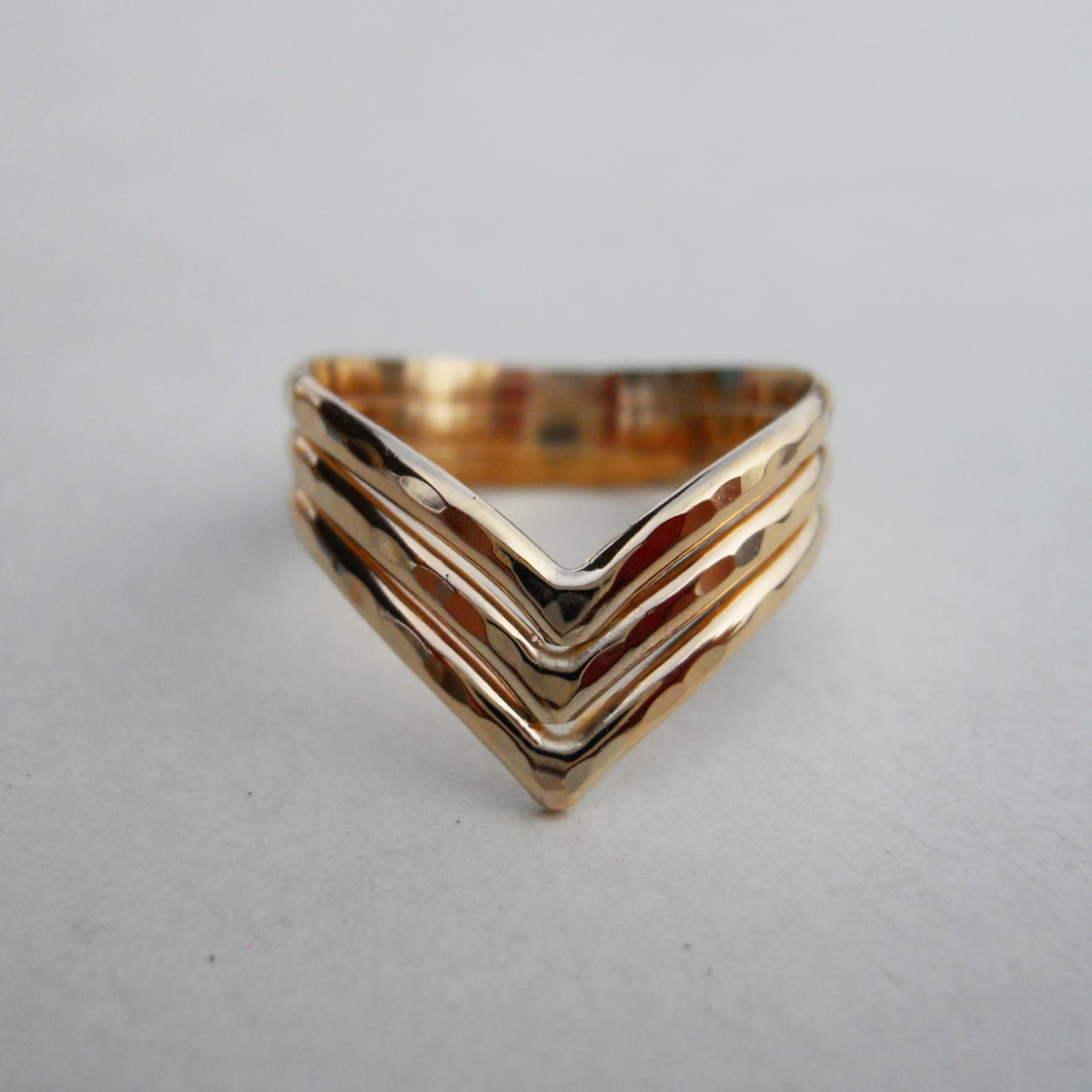 14k Gold Filled Triple Chevron V Ring Hammered - Etsy