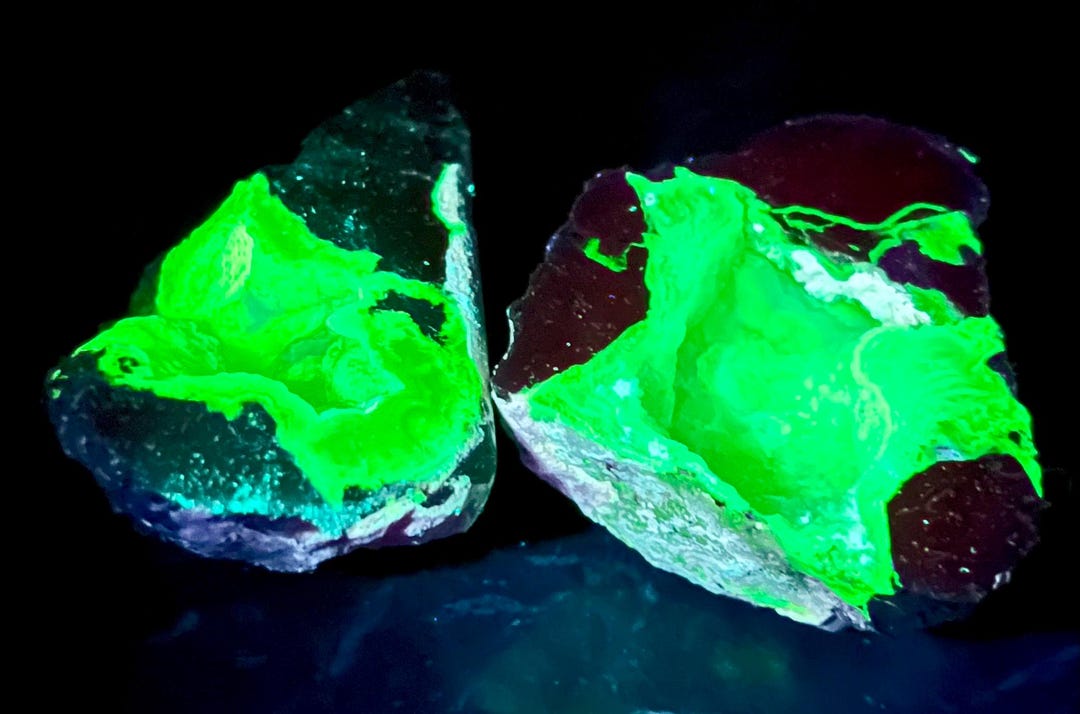 Short Wave UV! Fluorescent Thunder Egg Geodes - Vibrant Neon Green ...
