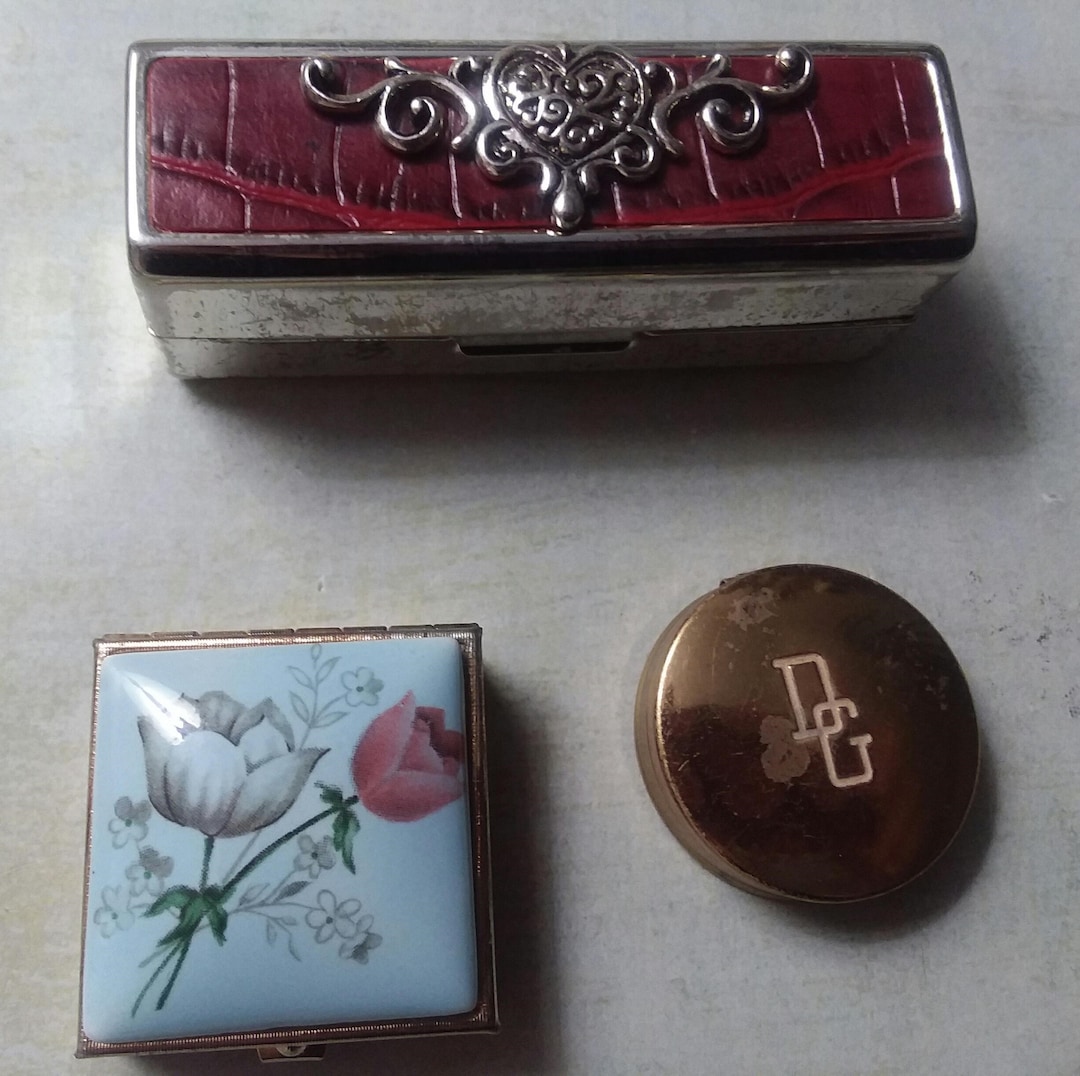 Vintage Beauty Boxes ~ Porcelain Pill Box and Dorthy Gray Lip Pot and ...