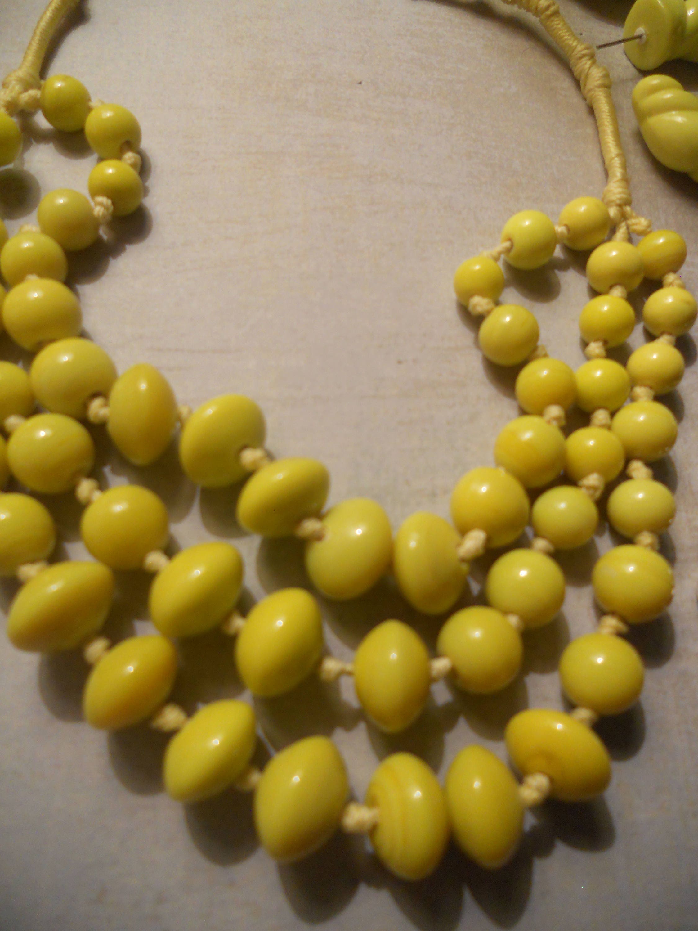 Chartreuse Necklace and Earrings and Chain Link Bracelet Beautiful ...