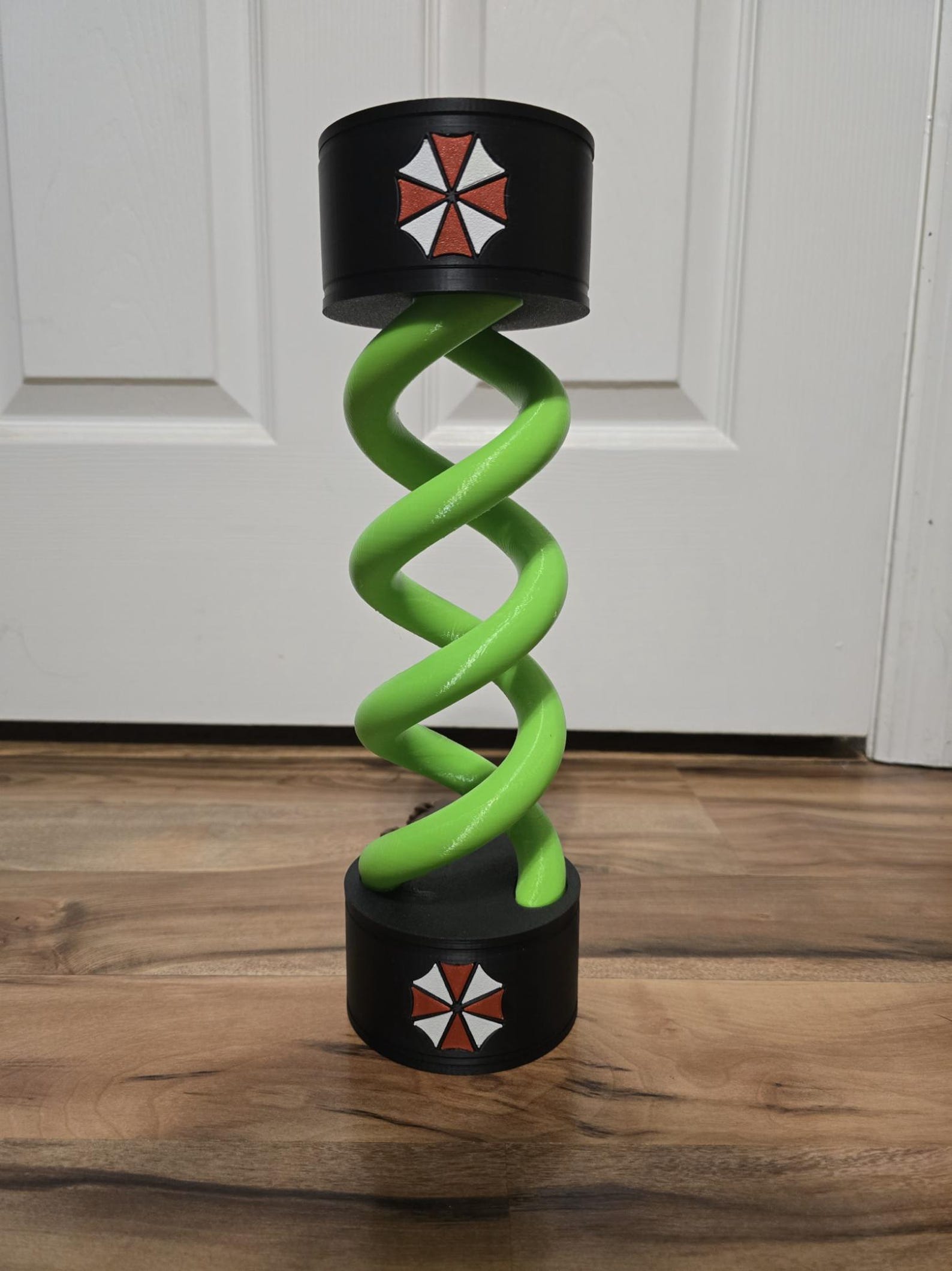 Resident Evil T-virus Lamp – 3D Printed, Battery Operated, 8 Modes, Now ...