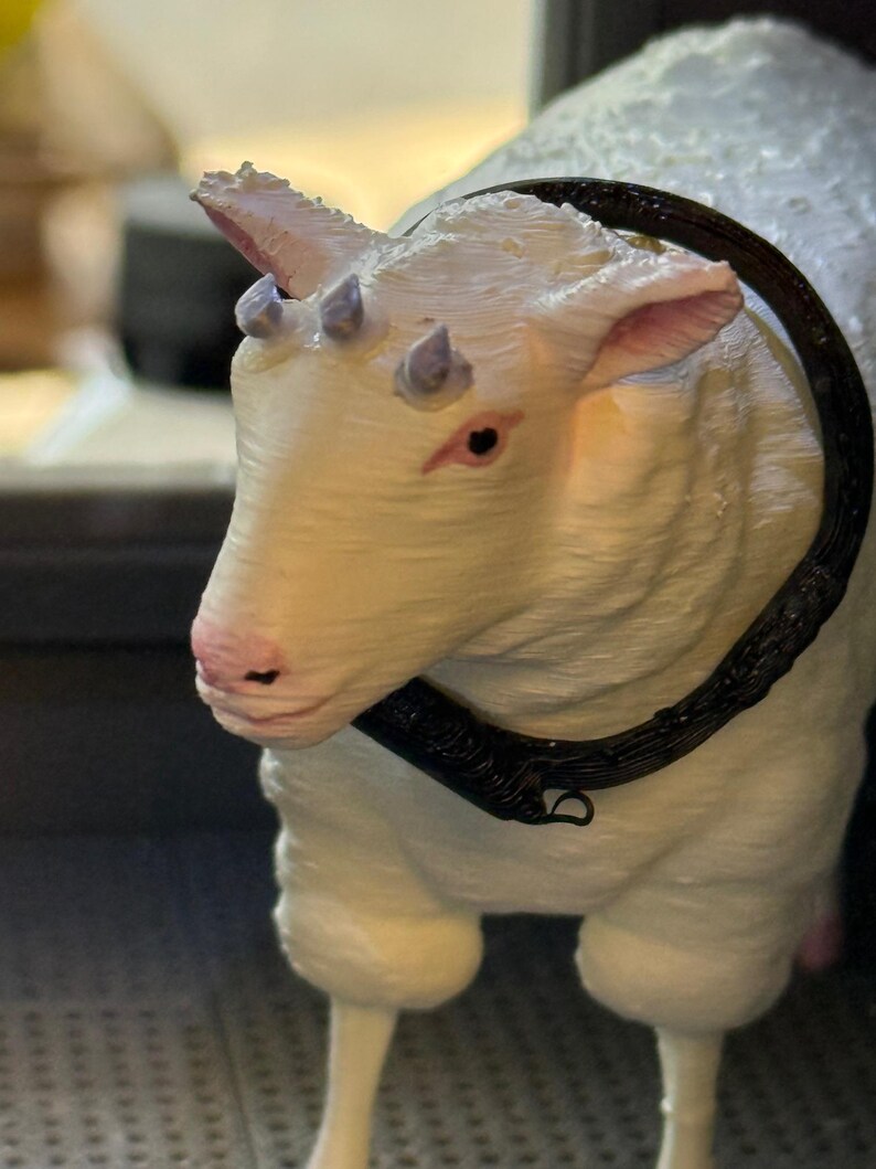 Alien Earth Containment Chamber T. Ocellus and Sheep W/led Lighting ...